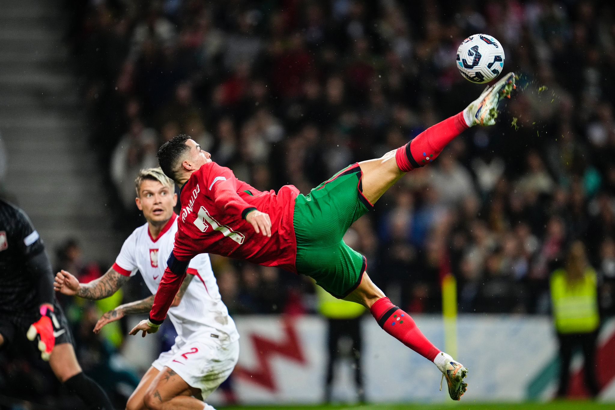 Ronaldo double helps Portugal reach quarters with 5-1 Poland thrashing - Sports Village Square